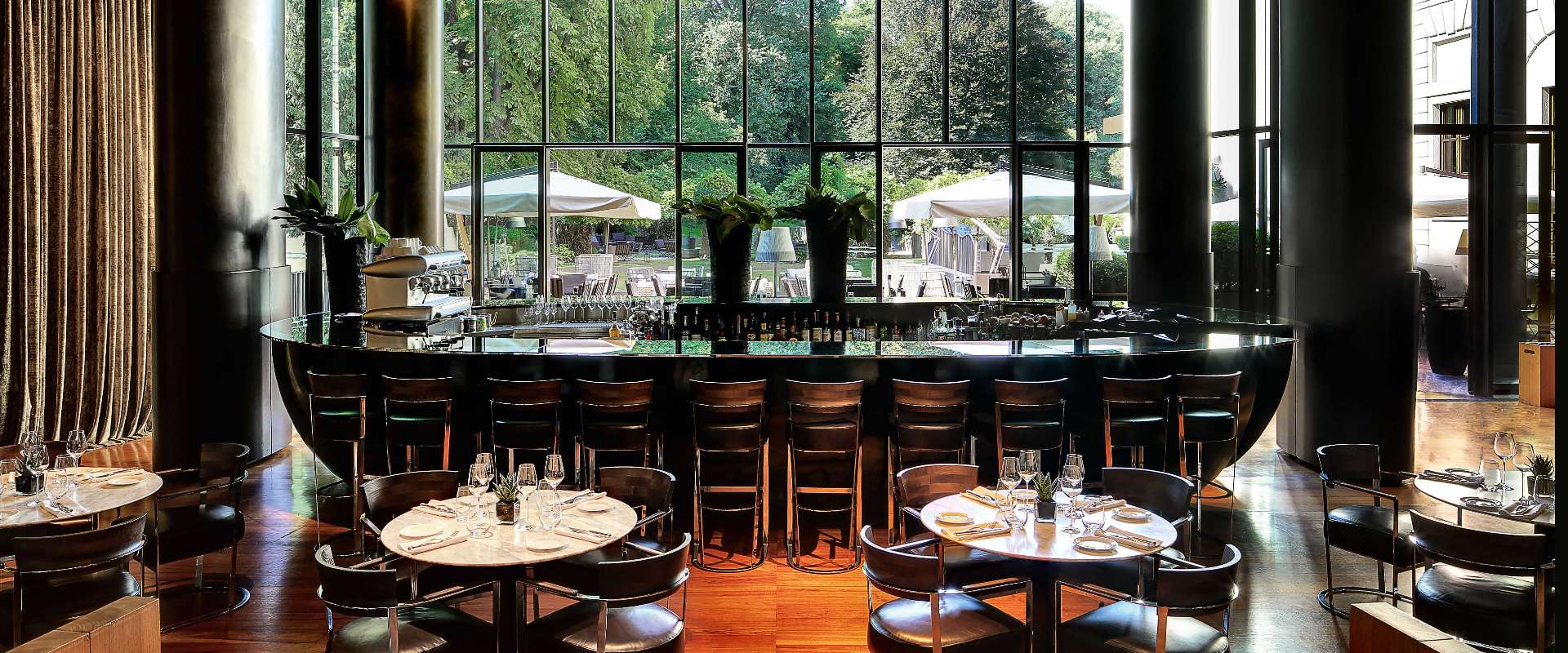 Upscale Cocktail Bar and Aperitivo in Milan | Bvlgari Hotel Milano