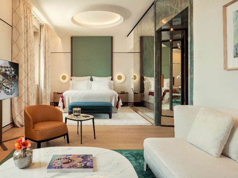 Luxury Premium Suites in Rome Italy | Bvlgari Hotel Roma