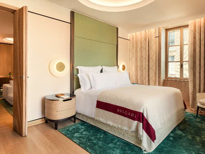 Luxury Deluxe Suites in Rome Italy | Bvlgari Hotel Roma
