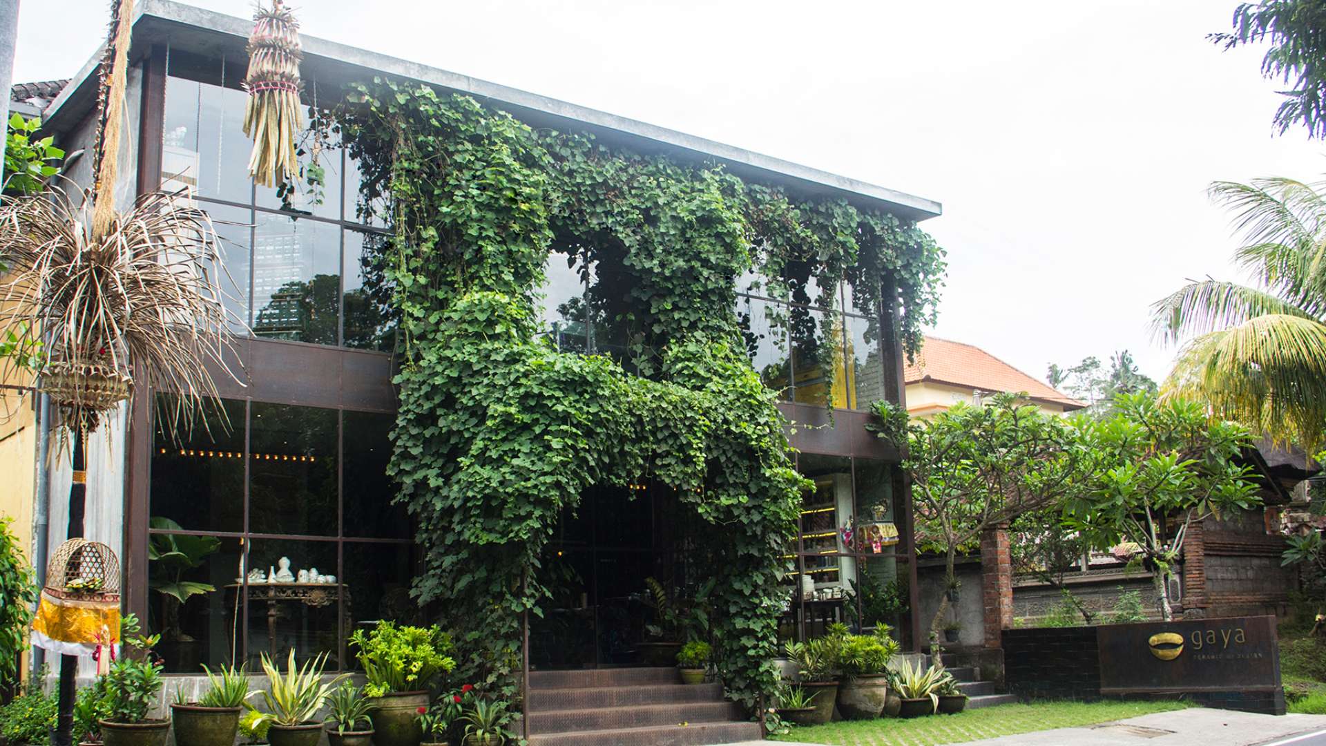 Private Tour to Gaya Ceramic and Design | Bvlgari Resort Bali