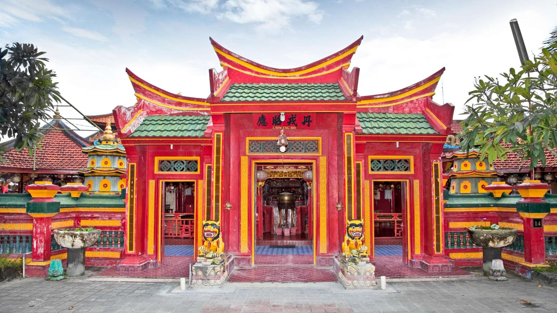 A Piece of China in Bali - the Caow Eng Bio Temple | Bvlgari Resort Bali