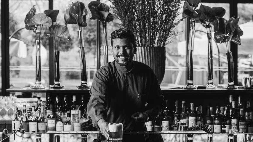 Upscale Cocktail Bar and Aperitivo in Milan | Bvlgari Hotel Milano