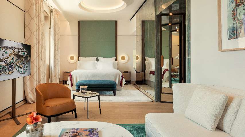 Luxury hotel and design in Piazza Augusto Imperatore | Bvlgari Hotel Roma