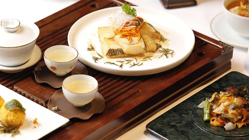 Chinese fine-dining restaurant in the historic Shanghai Chamber of ...