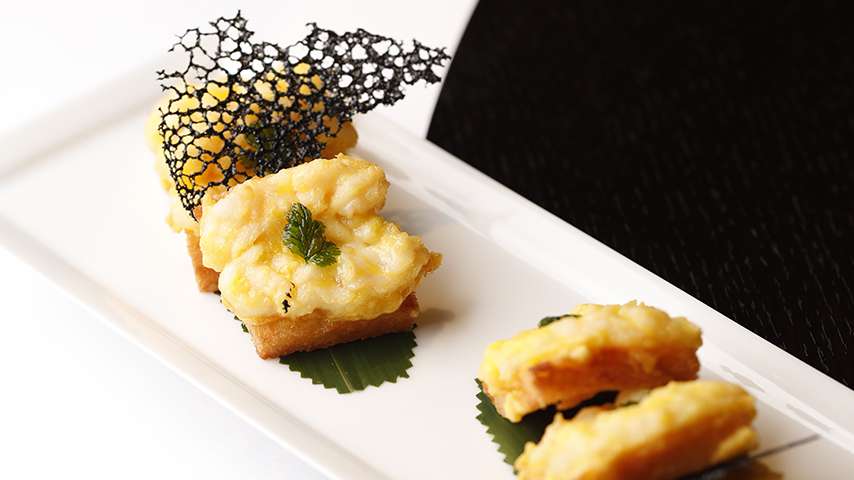 Chinese fine-dining restaurant in the historic Shanghai Chamber of ...